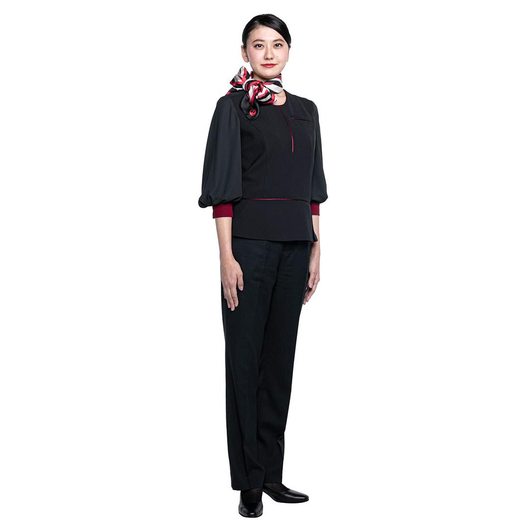 東京オリンピックを目の前にJALが新制服をお披露目。初となるパンツスタイルも登場 | 【GINZA】東京発信の最新ファッション＆カルチャー情報